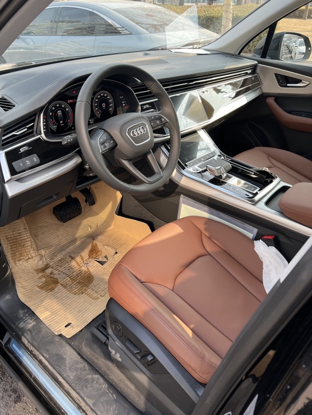 2024款奥迪Q7 3.0T 低折热销放心选购