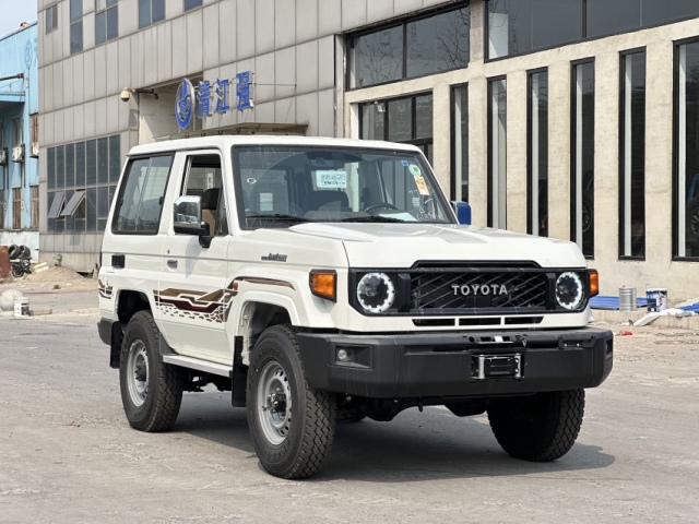 2024款丰田酷路泽LC71 两门2.8T 柴油 现车报价 独特的越野性能